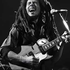 Bob Marley on Stage, Music Icon Print, Vintage Music Photo, Marley Wall ...