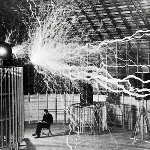 Nikola Tesla in His Laboratory | 1899 | Black and White | Museum ...