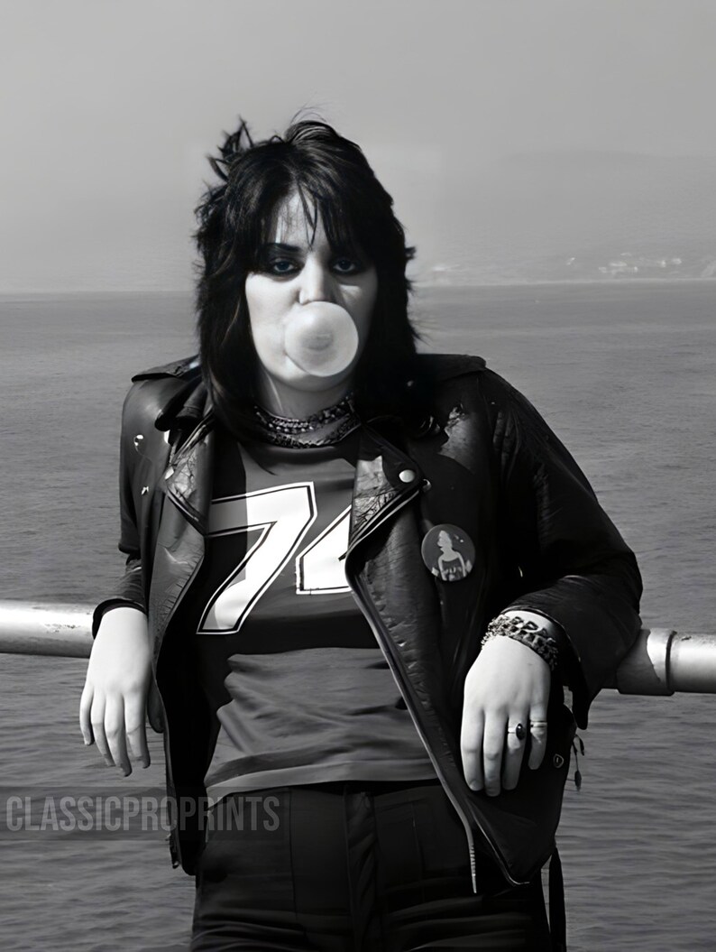 Joan Jett Blows a Bubble at the Santa Monica Pier, 1978 Photography ...