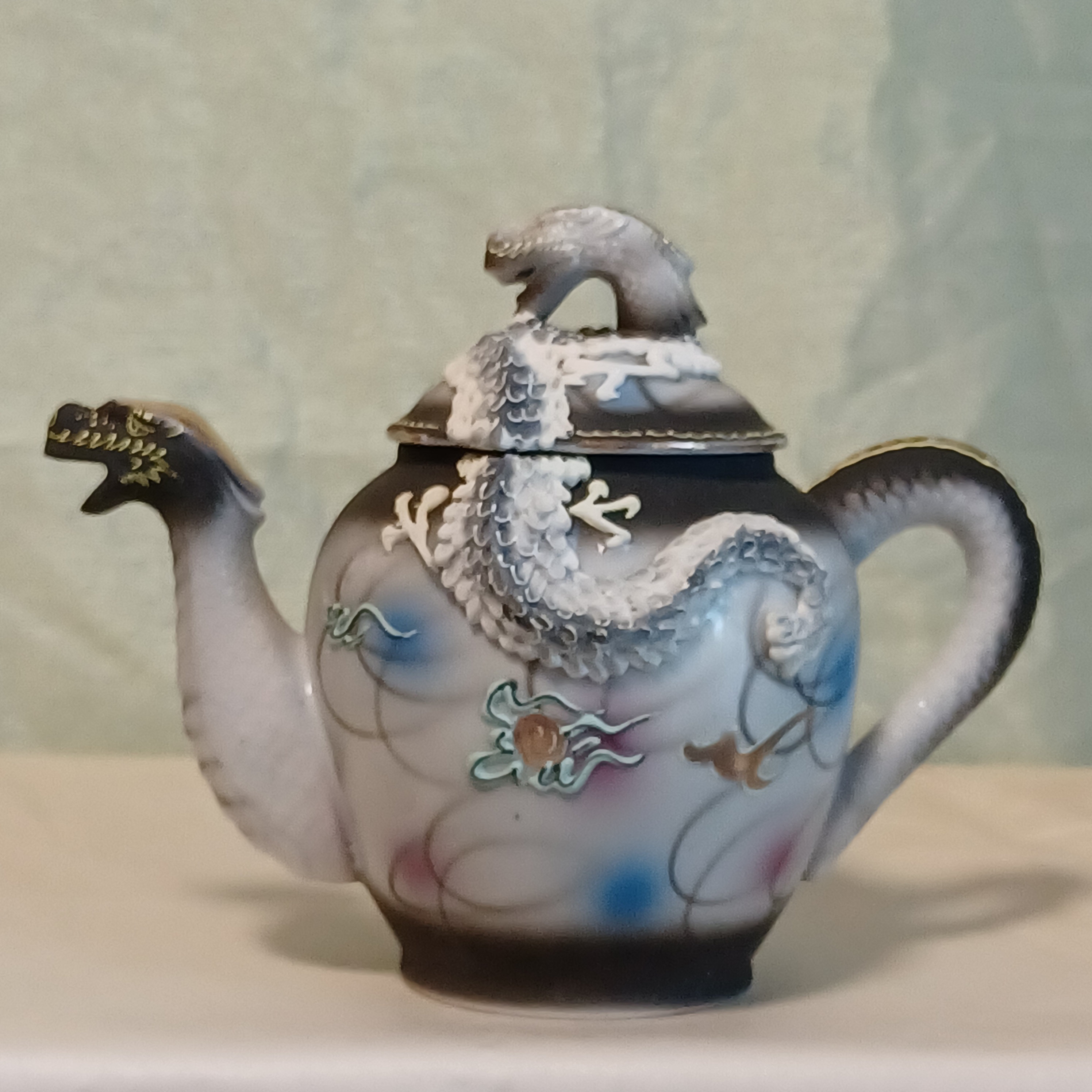 Hand Painted Japanese Victora China 18 Piece Double Headed Moriage ...