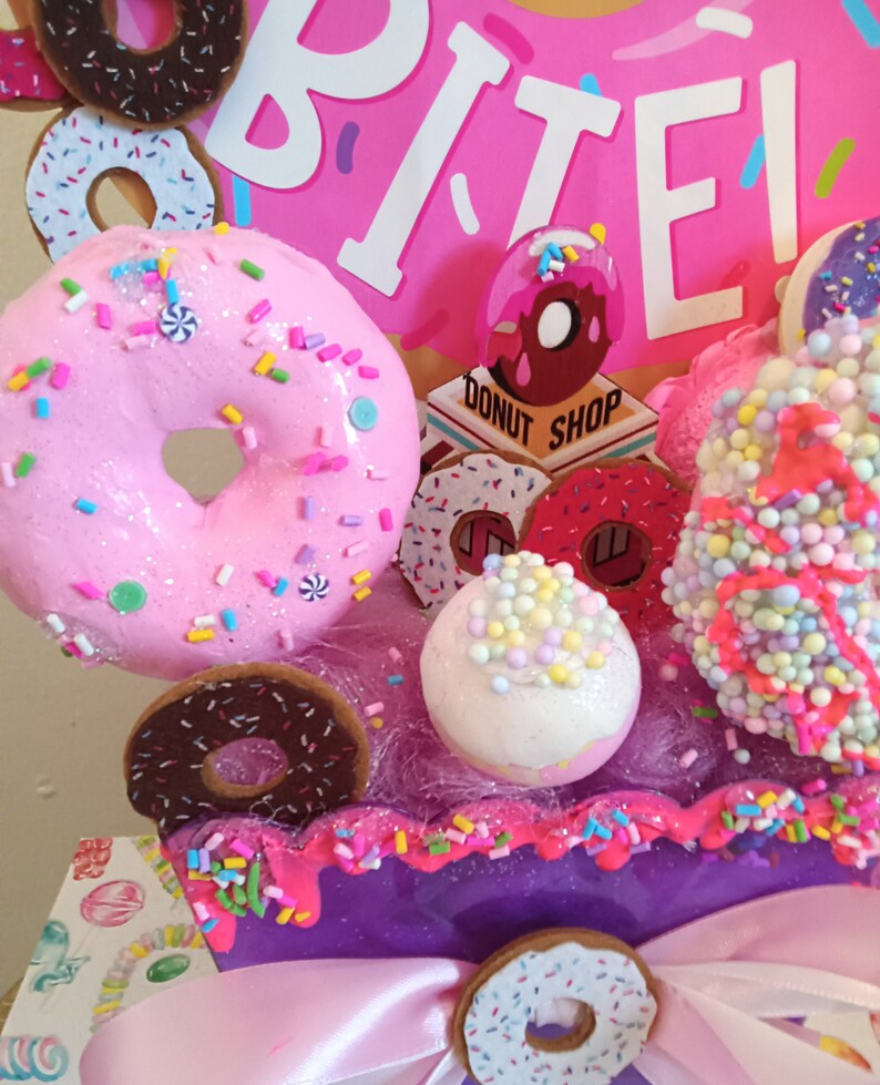Large Donut Themed Centerpiece, Donut Party Decor, Sweets Arrangement ...