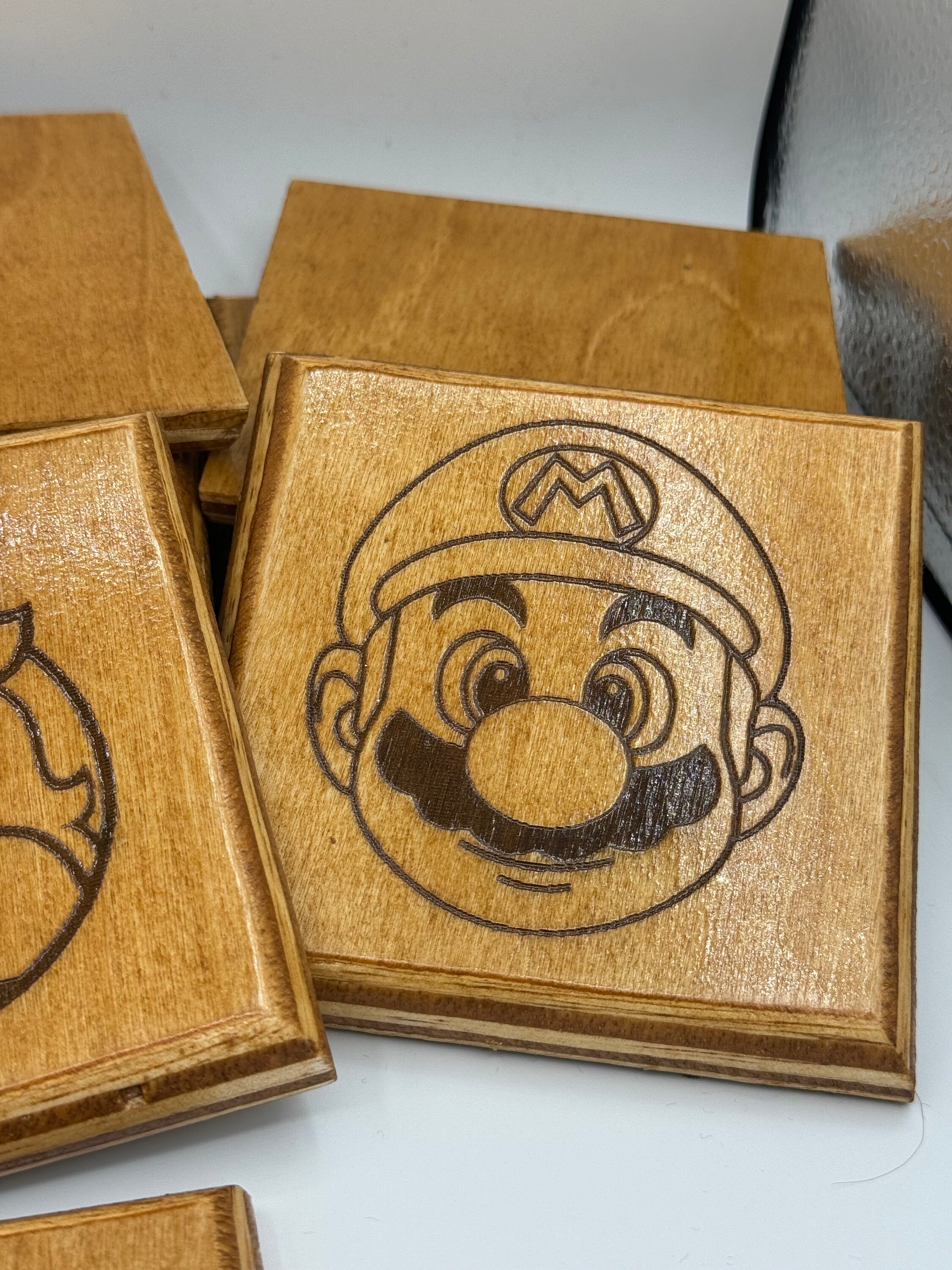 Mario Bros Luigi Princess Cartoon Nintendo Beer Table Dining Holiday ...