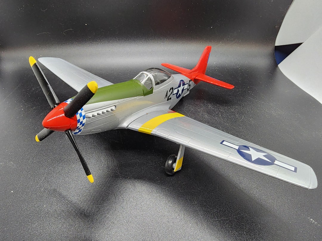 Vintage P-51D Mustang Airplane Model - Liberty Classics Limited Edition ...