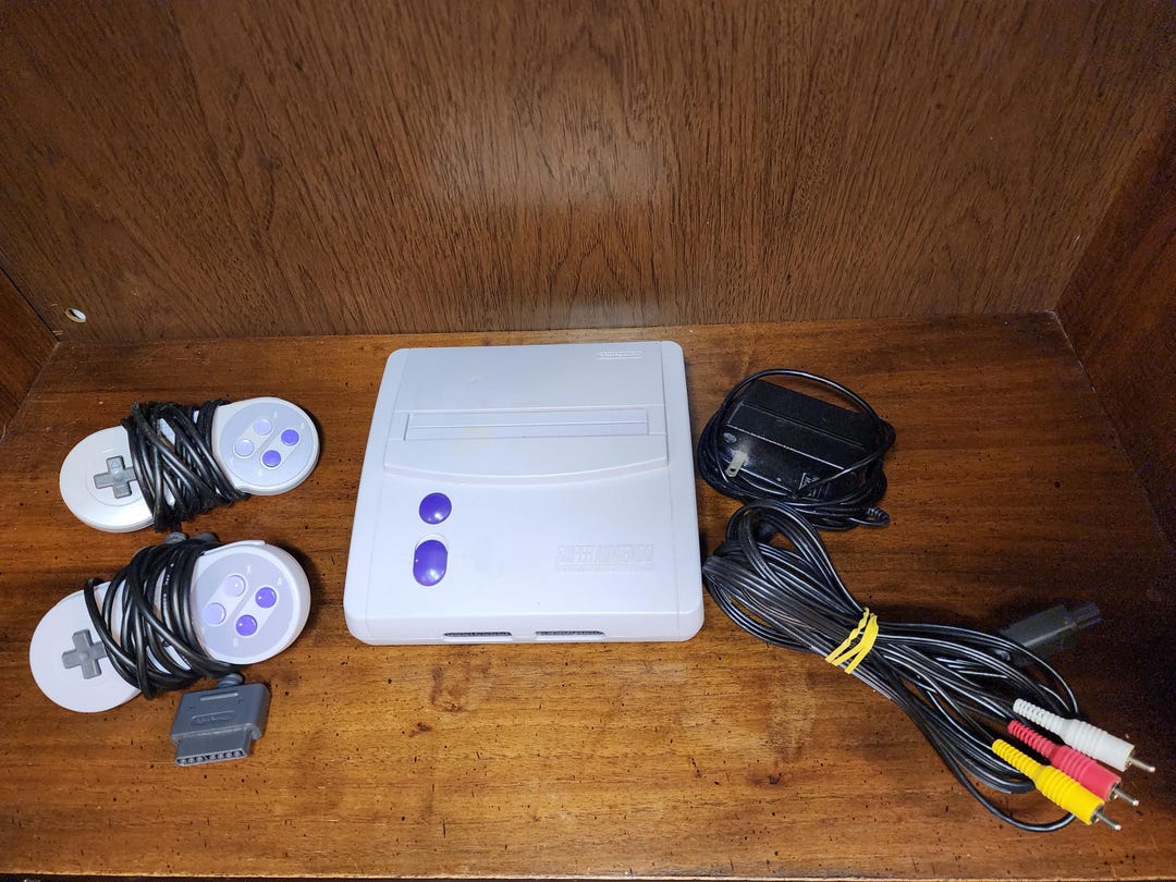 Super Nintendo SNES Jr. SNS-101 W/controllers, Cords, Tested and ...