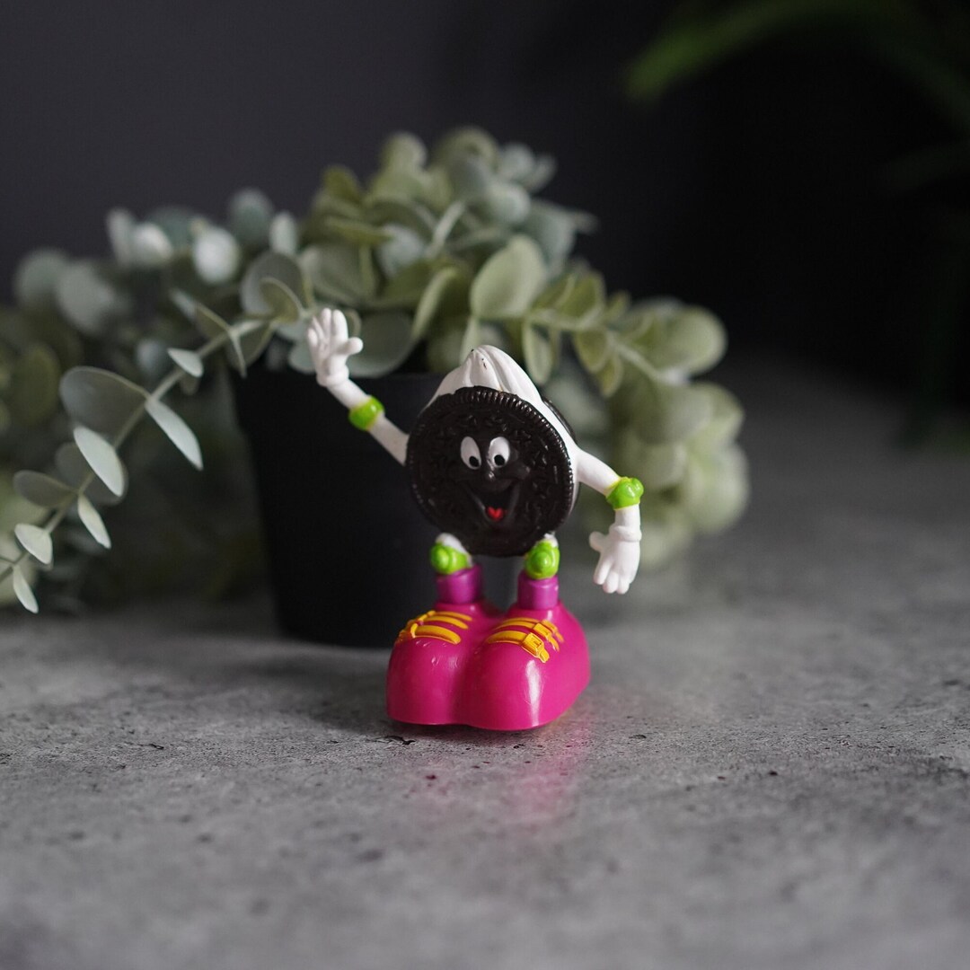 1993 Oreo Kid Skating Figure Mr. Christie Cookies Vintage 90s Toys Oreo ...