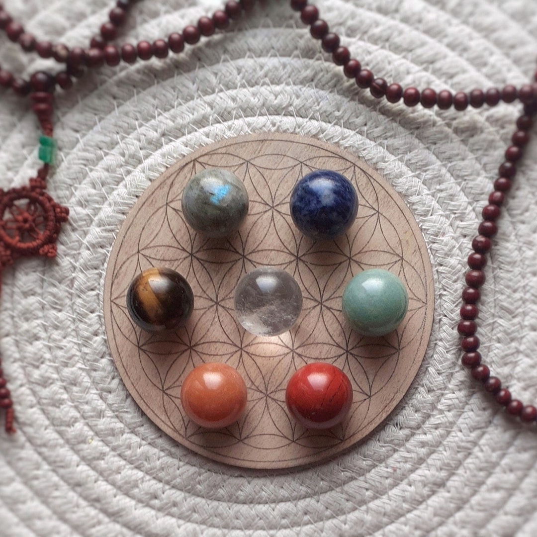 CHAKRA SET Kit of 7 Spheres 2 Cm Natural Stones, Hand Carved - Etsy