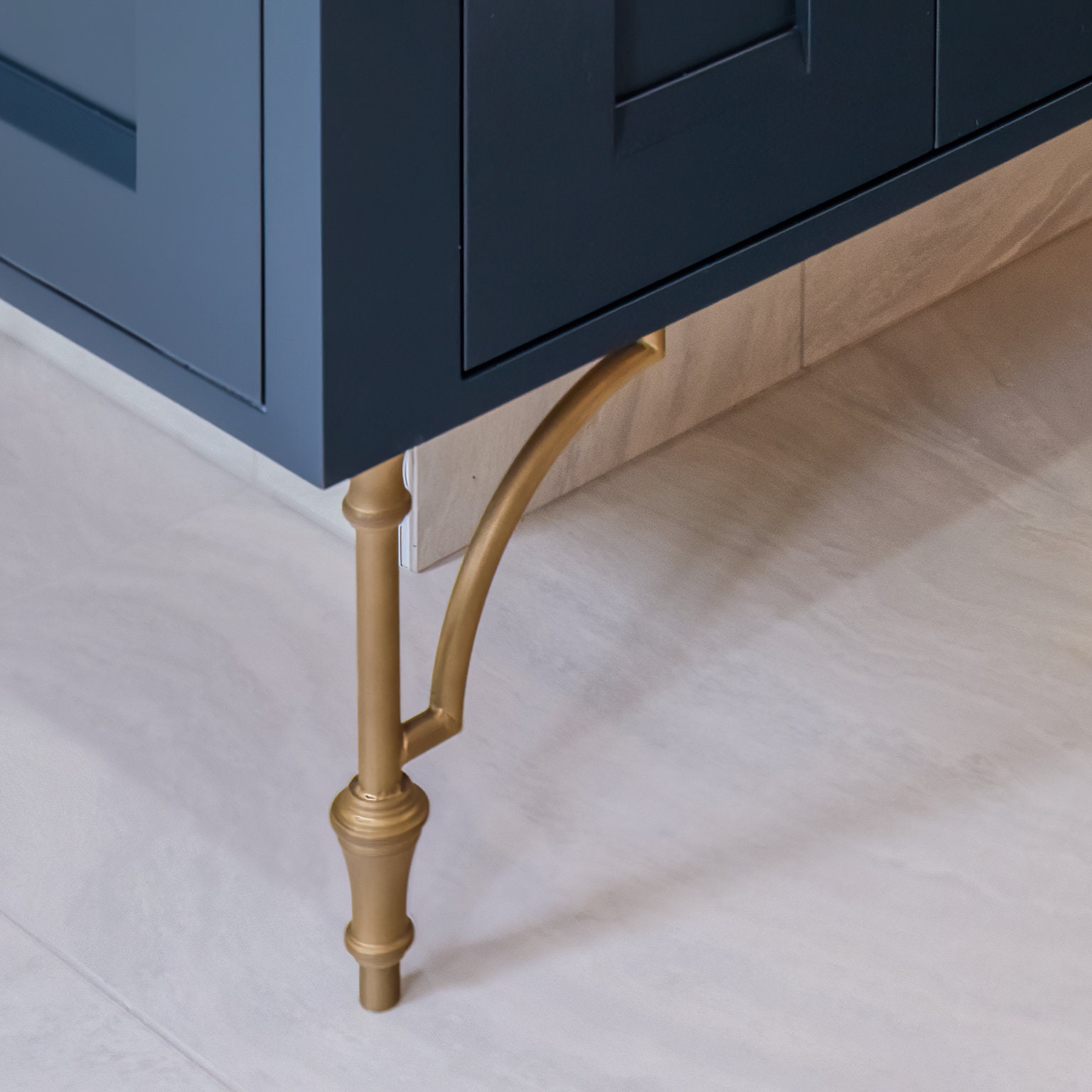 Metal Adjustable Gold Foot - Customizable Gold Shelf - Custom Fittings ...