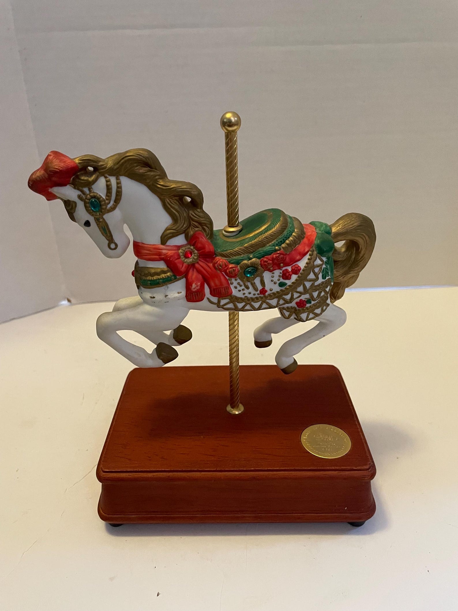 Heritage House Winter Wonderland Hand Painted Sculpture. Horse Carousel ...