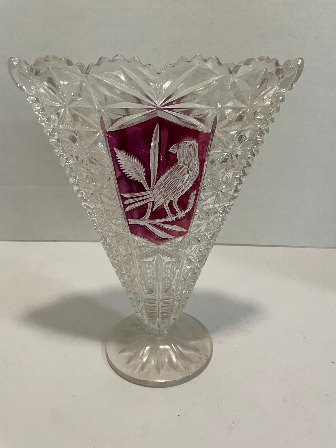 Hofbauer Collection Lead Crystal Fan Vase With Cranberry Bird Picture ...