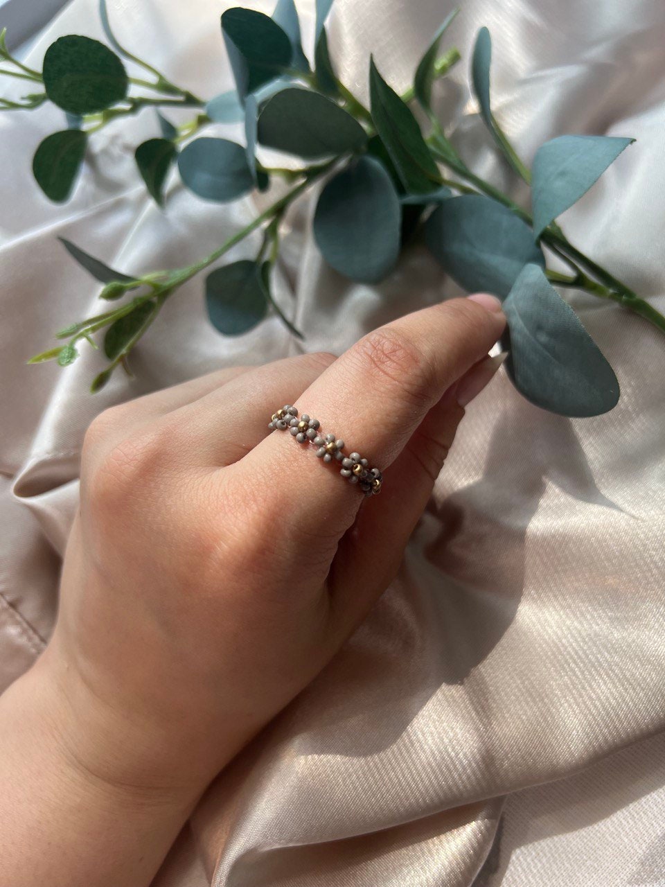 Daisy Ring Bead Ring, Flower Bead Ring, Gifts for Her, Dainty Rings - Etsy