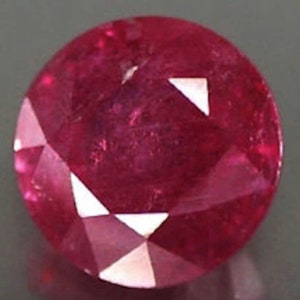 Loose Round Faceted Ruby Corundum Gemstones, Lab Created Loose Round Faceted Ruby Corundum Gemstones, Lab Created