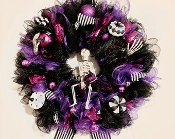 Goth Christmas Wreath, Skeleton Wreath, Skeleton Decor, Gothic ...