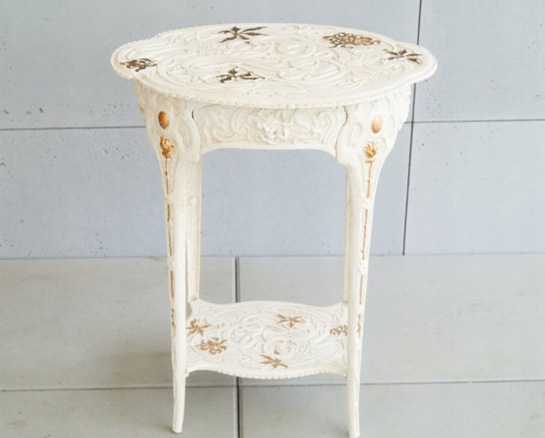 Cast Iron Flower Table - Coffee Table - White Flowerbed - Goldene ...