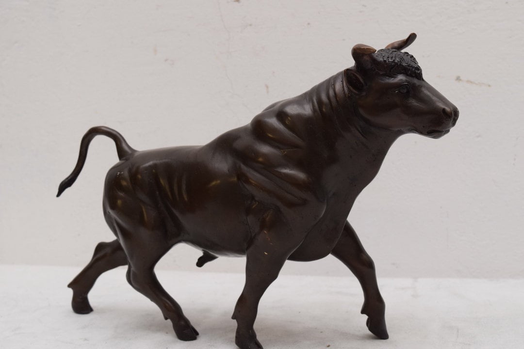 Amazing Bull Bronze Bull Statue Garden Figurine Sculpture Bull Taurus ...