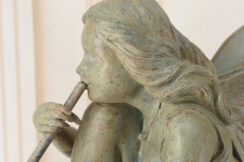 Fada Sentada com Flauta – Escultura Élfica em Bronze – Estatueta ...