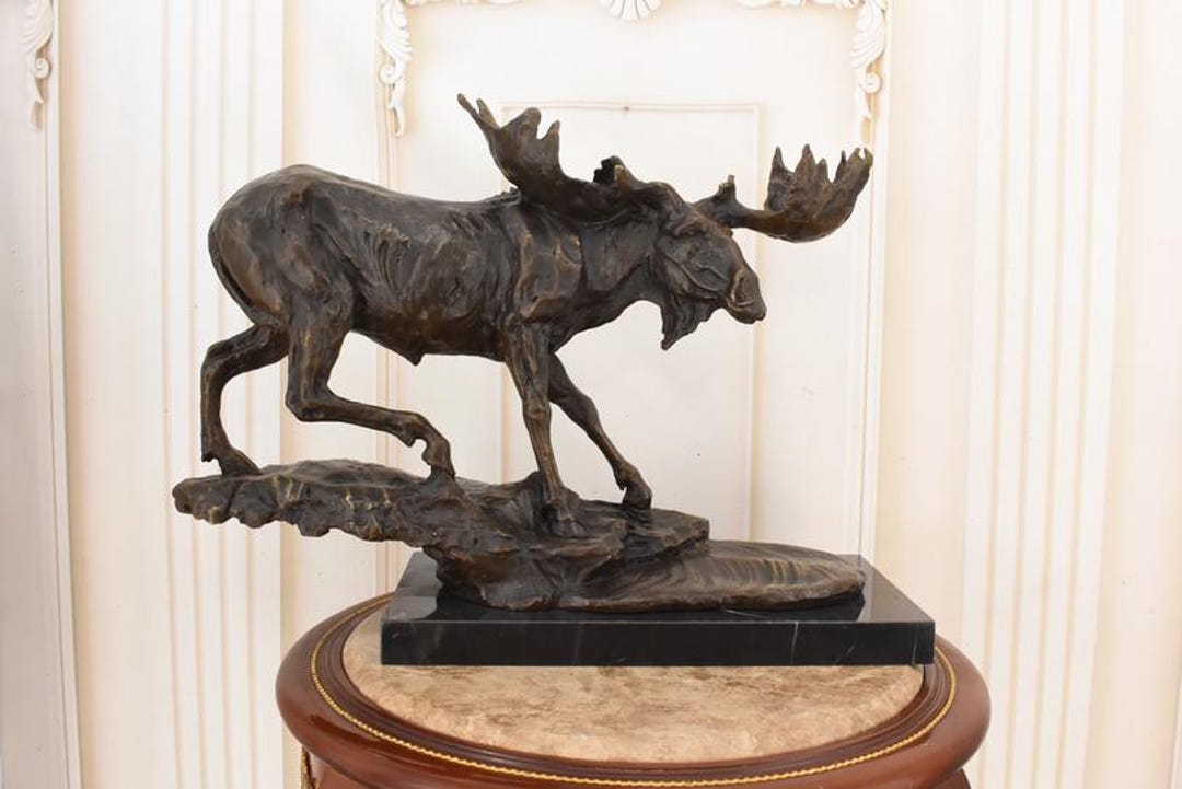 Grande estatueta de bronze de caçador de alces - Escultura animal ...