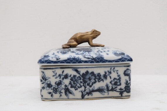 Painted Blue Box Porcelain Frog Casket Flower Flowers… - Gem