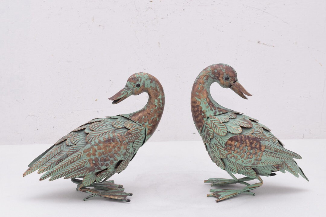 Pair Garden Ducks Iron Ducks Figurines Realistic Duck Statues Garden ...