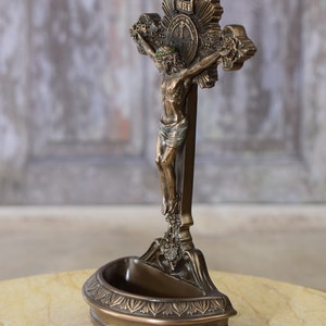 Stand Cross of the Christ - Crucifix Cross With Stoup - Wall Art ...