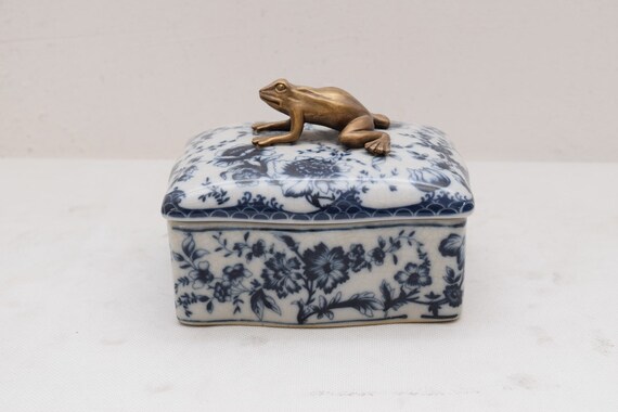Painted Blue Box Porcelain Frog Casket Flower Flowers… - Gem