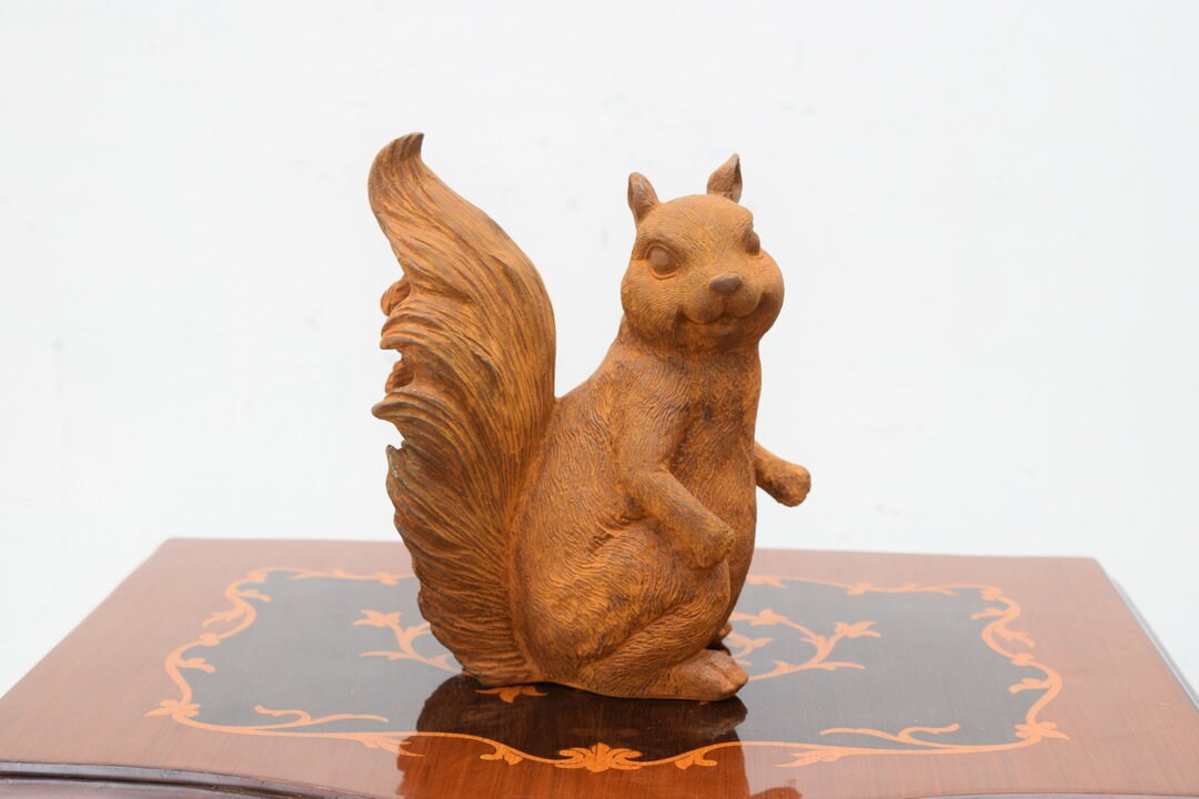 Cast Iron Amazing Squirrel - Rustic Cast Iron Squirrel - Amazing Garden ...