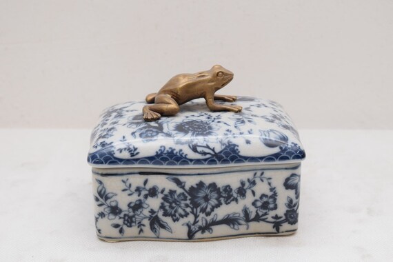 Painted Blue Box Porcelain Frog Casket Flower Flowers… - Gem