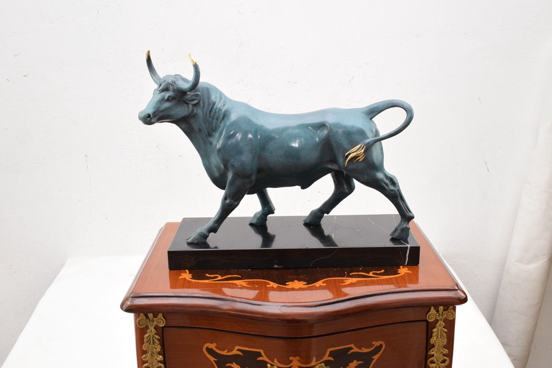 Amazing Bull Bronze Bull Statue Garden Figurine Sculpture Bull Blue ...