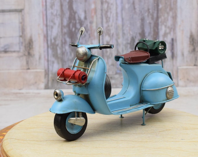 Blue Scooter Vespa - Motorbike Motorcycle Old Classic - Metal Model Toy ...