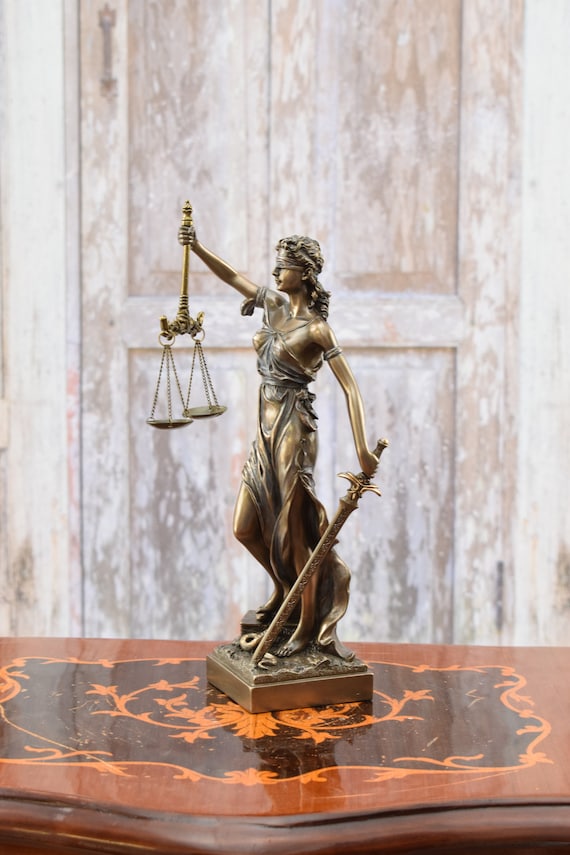 Scales Of Justice Statue