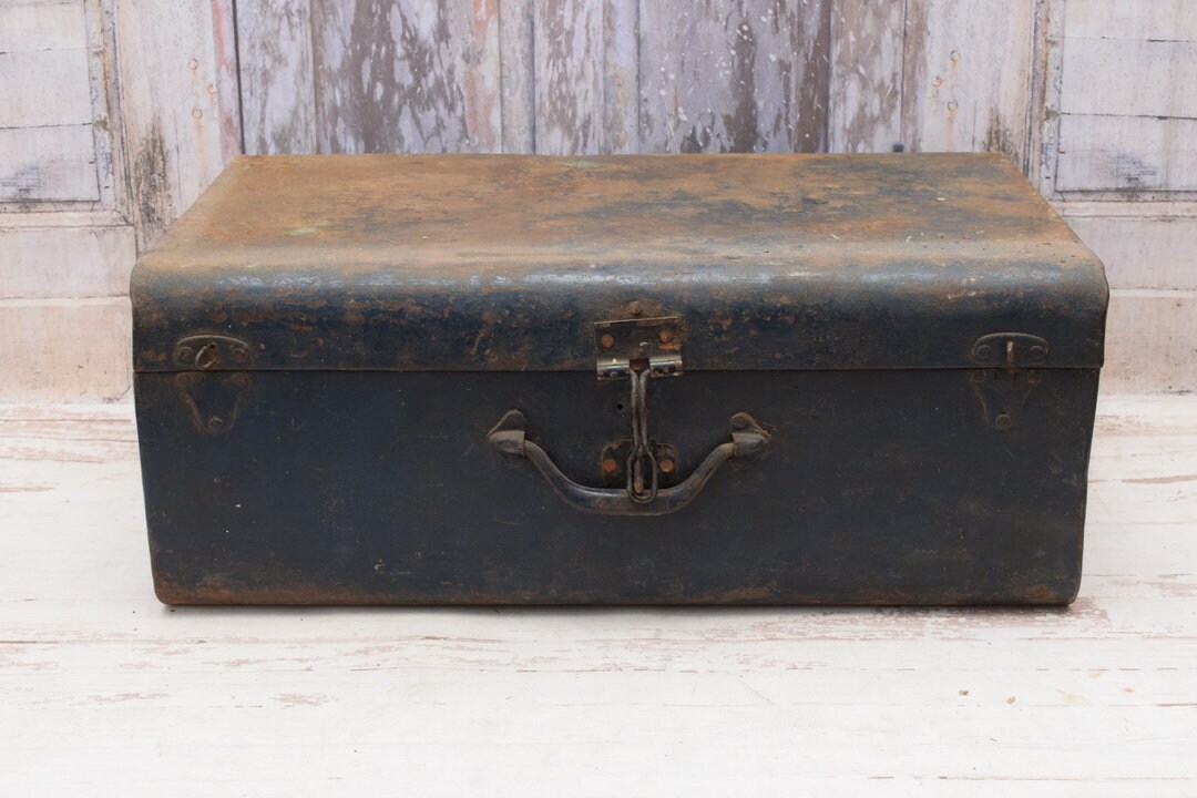 Metal Blue Treasure Chest Old Chest Metal Wardrobe Antique Decor home ...