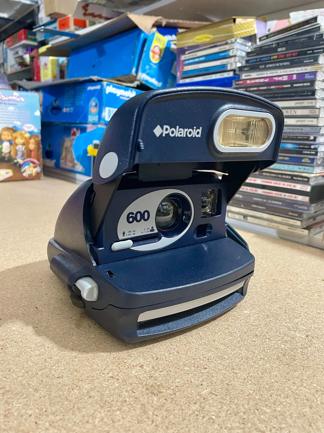 Polaroid Round 600 Folding Instamatic Film Camera Express Blue 1990s ...
