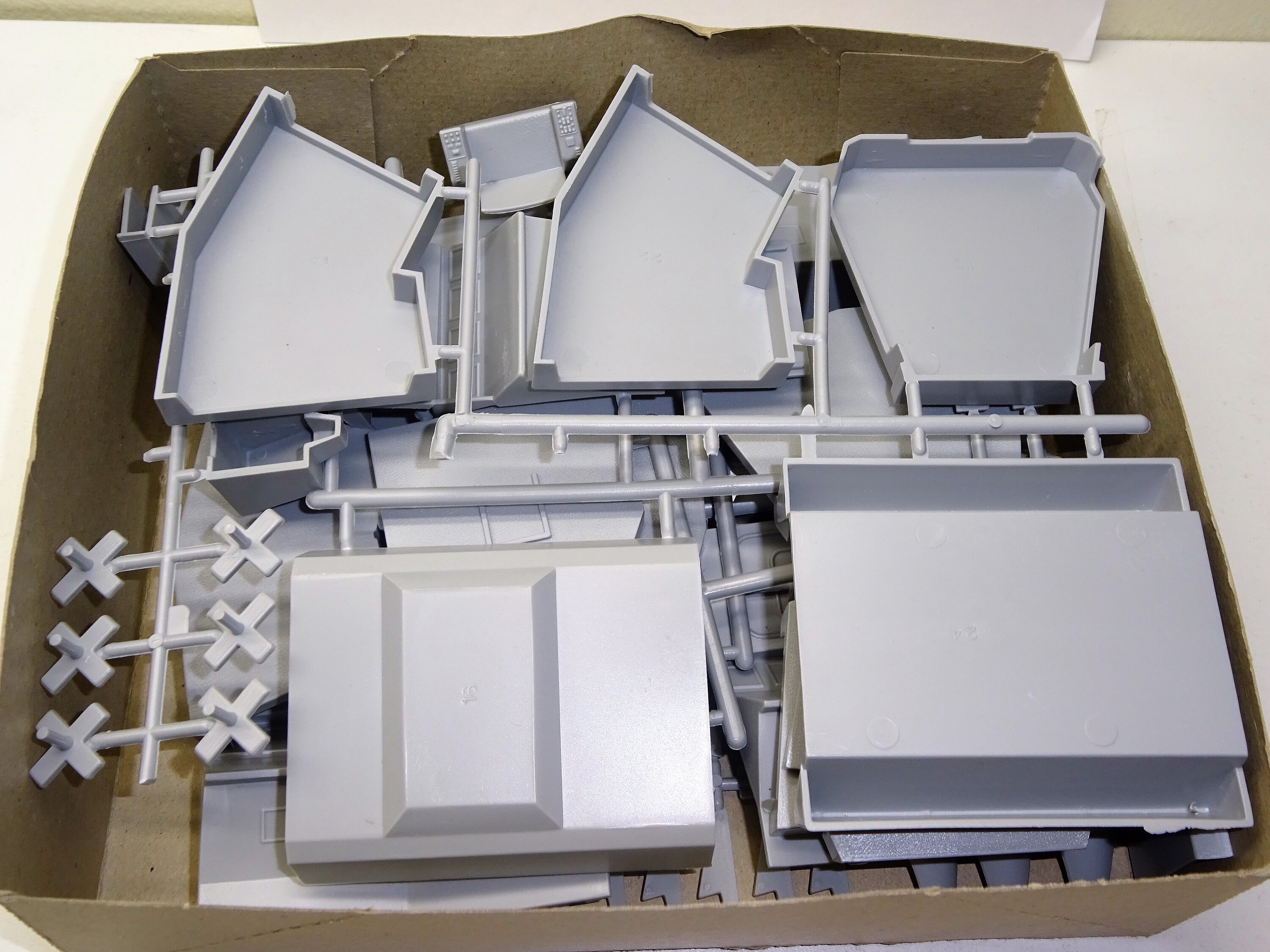 Vintage 1975 Star Trek Command Bridge Model Kit AMT S950 Complete ...