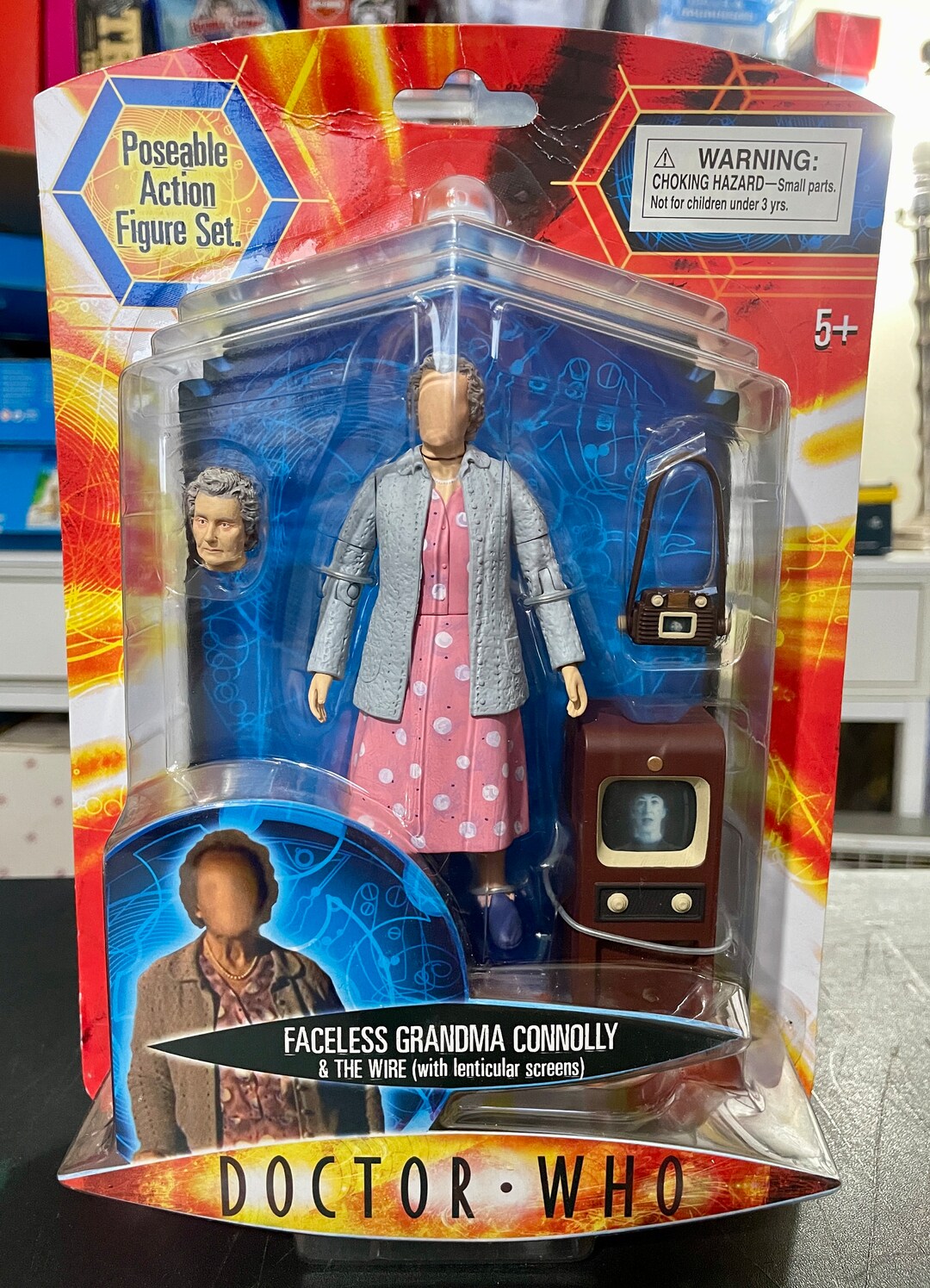 Doctor Who Faceless Grandma Connolly & the Wire w/ Lenticular Screens ...