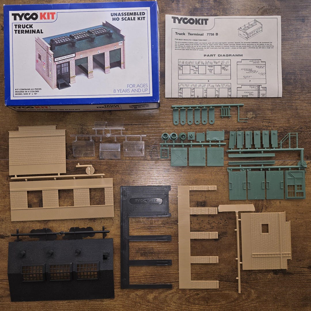 Vintage 1980s Tyco HO Truck Terminal Kit 7758 Railroad Model Kit Train ...