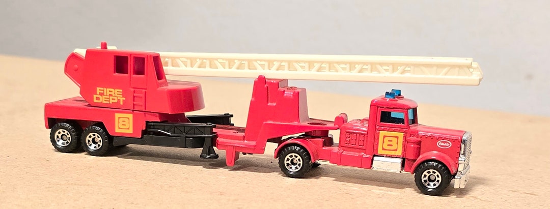 1983 Matchbox CY-12 Peterbilt Fire Engine Die-cast 1:80 Diecast Metal ...