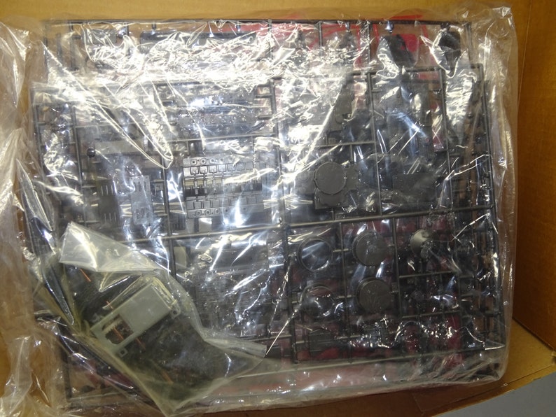 Vintage 1987 Revell 1/16 Scale Ferrari 512 BB Boxer Berlinetta Model ...