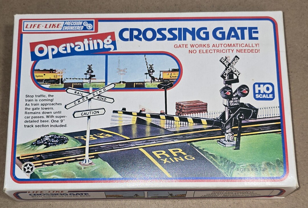 Vtg 1980s HO Scale Life-like #8209 Operating Crossing Gate Kit NIB - Etsy