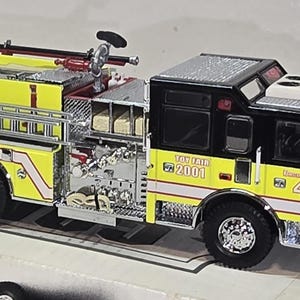 Limited Edition Code 3 Fire Engine Toy Fair Pierce Dash Side Mount ...