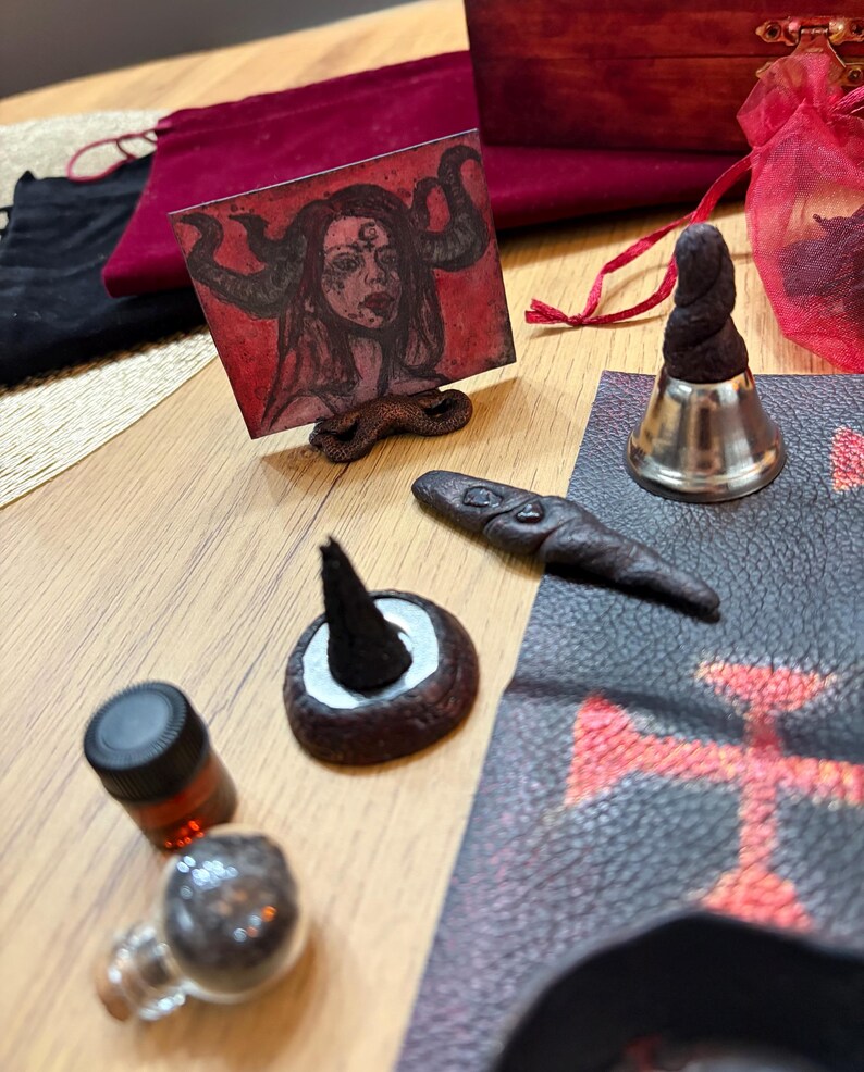 Unikat Reise Altar Set für Lilith Hexen Starter Kit Satanic Travel ...