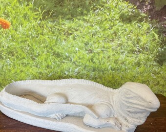 Fire Skull Concrete Statue - Etsy