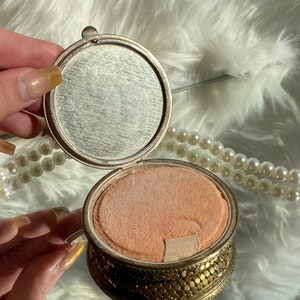 Vintage 1940s Powder Compact W Mesh Bottom Makeup Mirror - Etsy