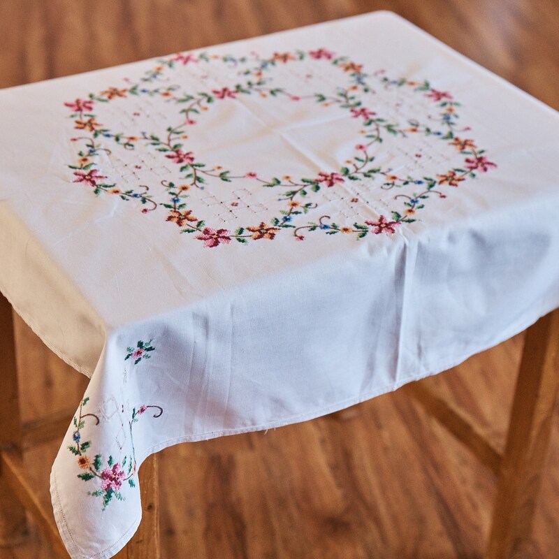 Vintage Tablecloths - Etsy