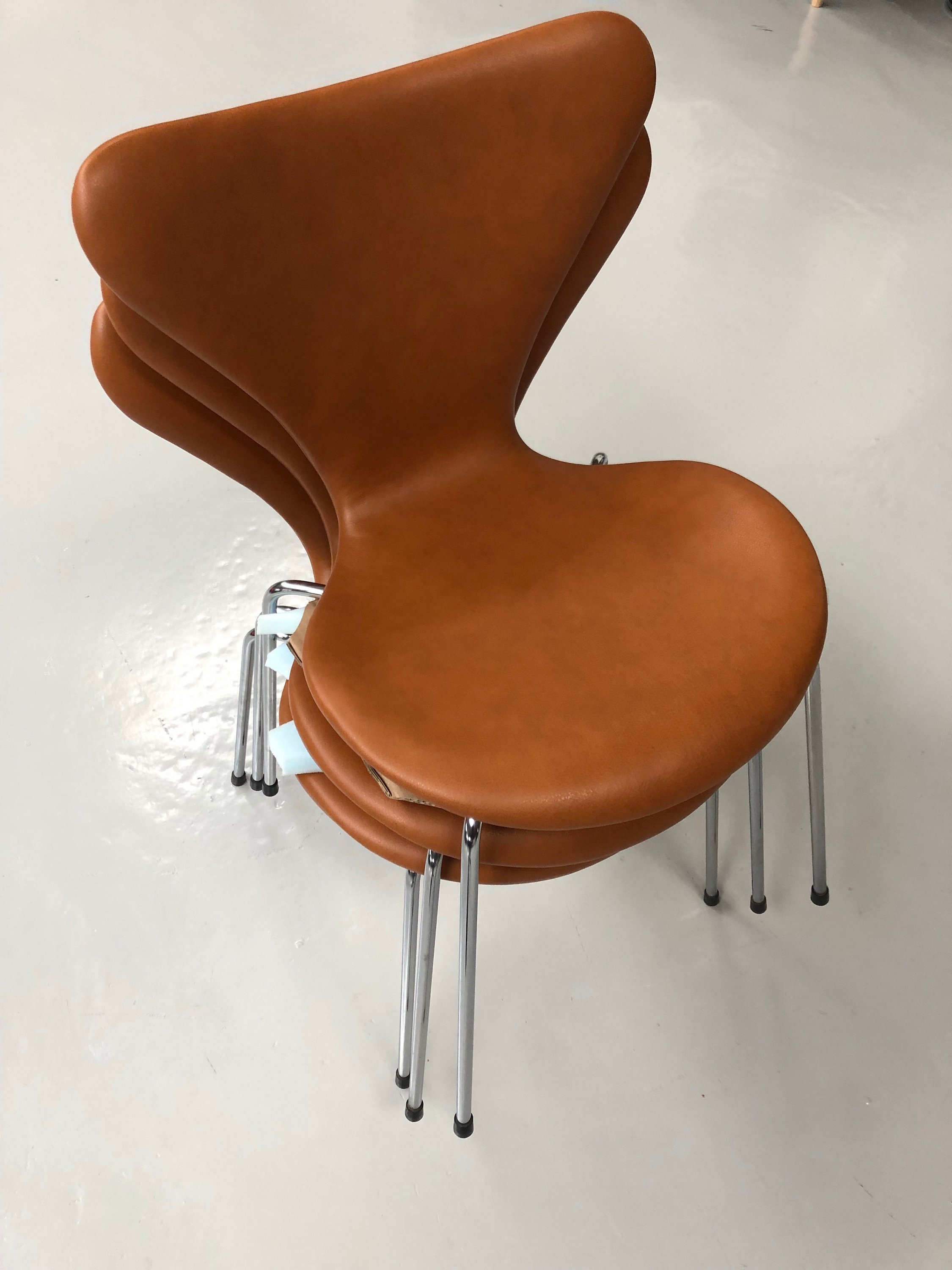 Arne Jacobsen - 7er Cognac Chair - Model 3107 Fritz Hansen - Etsy