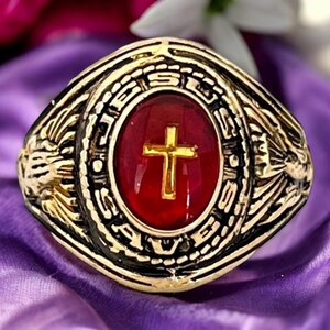 Vintage Ring "jesus Saves" Red Glass Cabochon Engraved Cross 18KT Gold ...