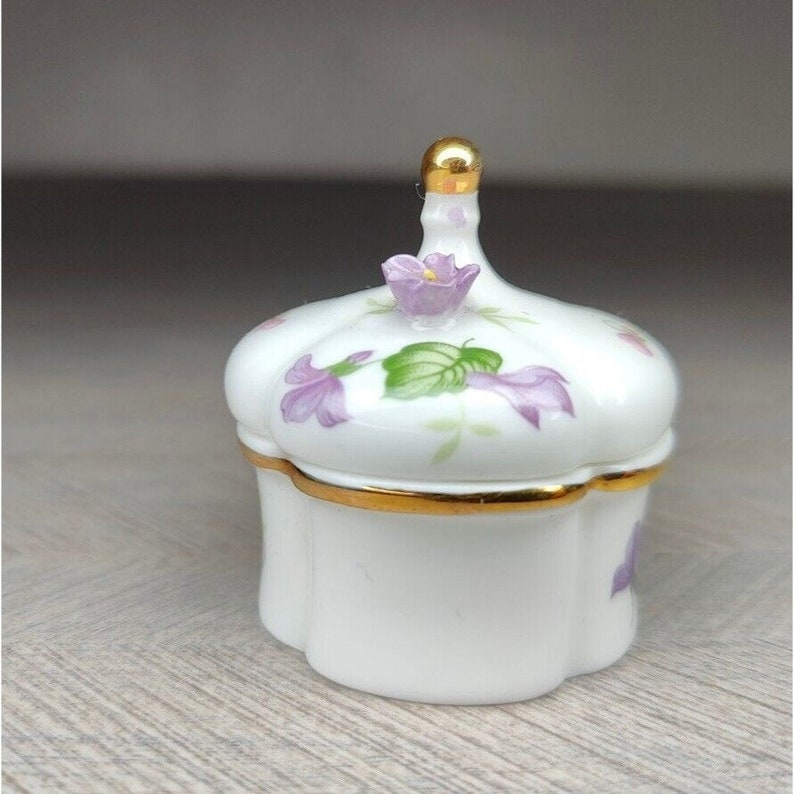 Vintage Enesco Maruri Masterpiece Porcelain Trinket Box Victorian ...