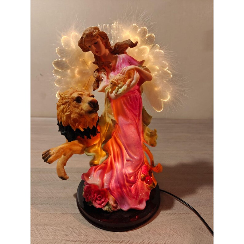 Vintage Fiber Optic Lighted Statue Angel Figurine Lion Lamb Chambord ...