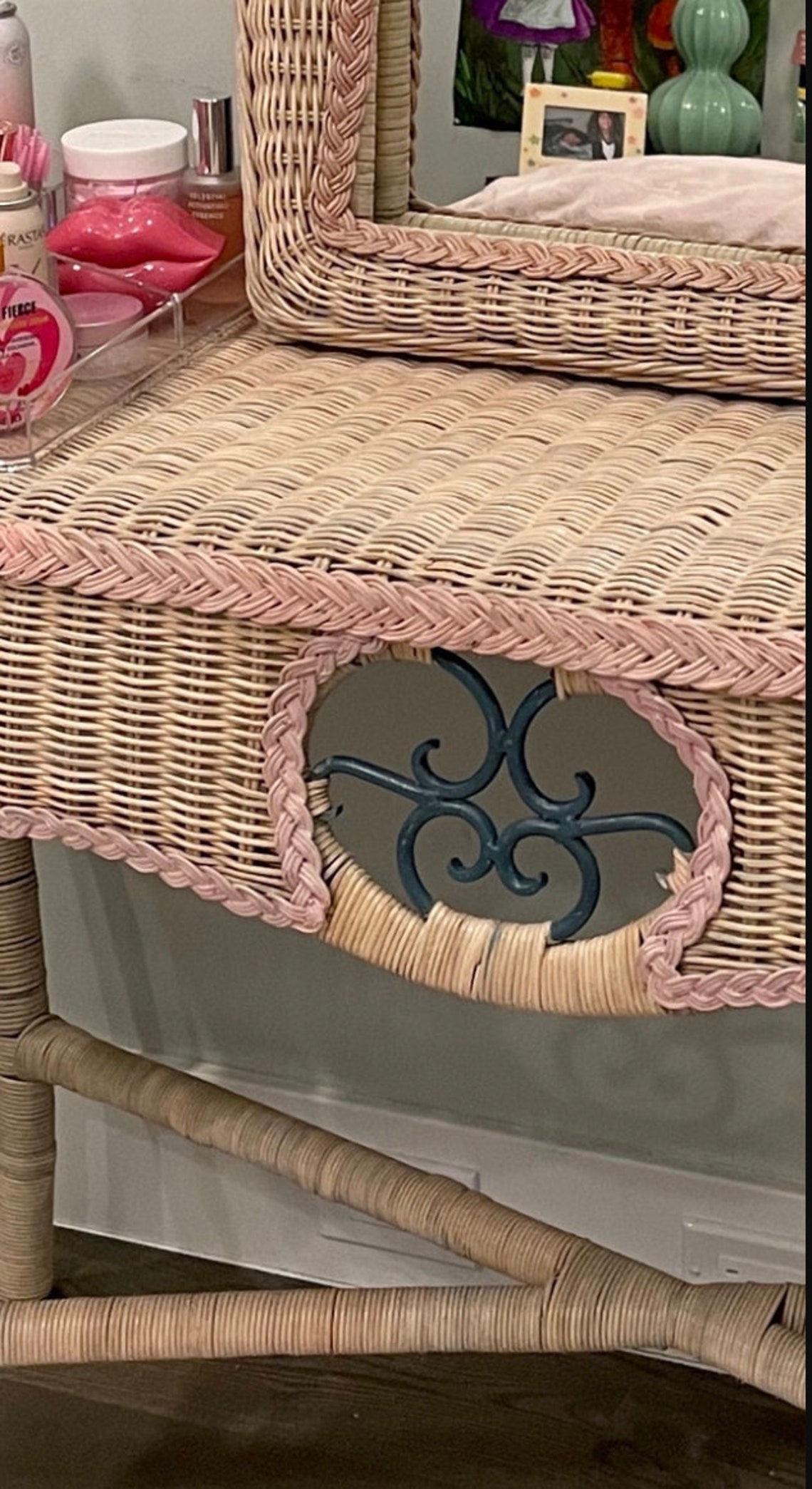 Vintage Pink Woven Wicker Makeup Vanity With Mirror Description - Etsy