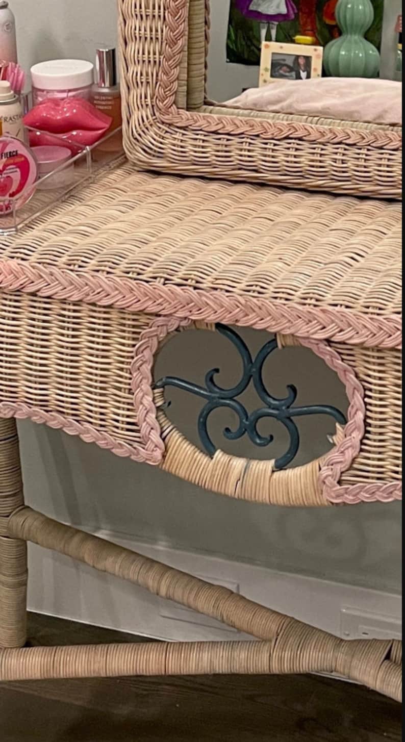 Vintage Pink Woven Wicker Makeup Vanity With Mirror Description - Etsy