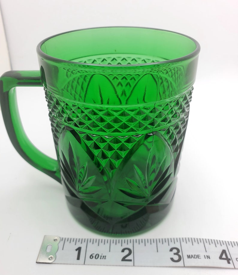 Vintage Diamond Cut Leaf Pattern Emerald Green Mugs Set of 4 Perfect ...