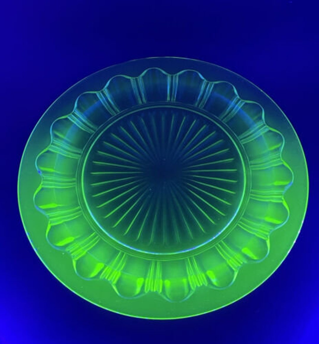 Hocking Pillar Optic Uranium Green Depression Glass Round 10 - Etsy